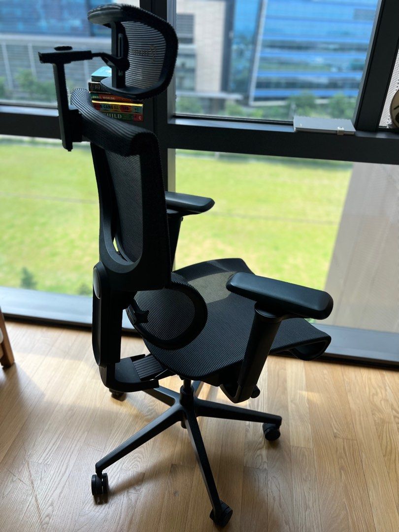 ErgoTune Supreme V3 (Medium), Furniture & Home Living, Furniture ...