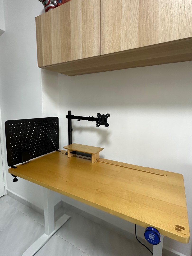 EverDesk Max, Furniture & Home Living, Furniture, Tables & Sets on ...