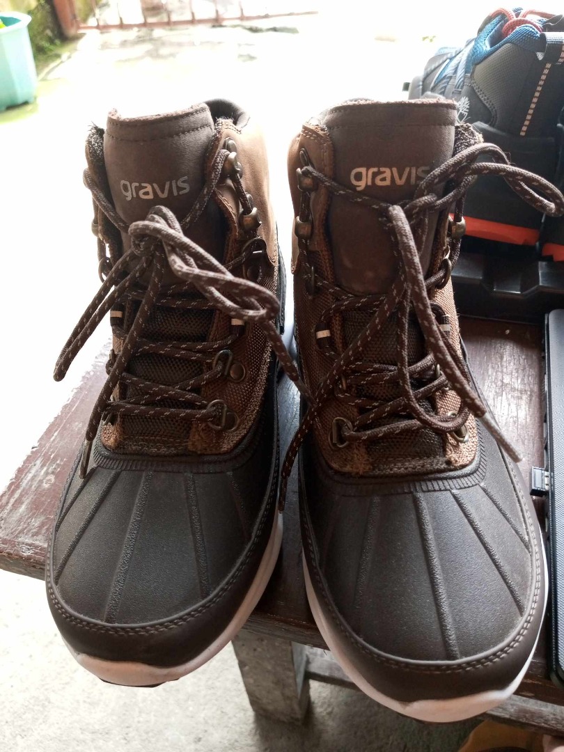 Gravis Waterproof Shoes, Women's Fashion, Footwear, Sneakers on Carousell