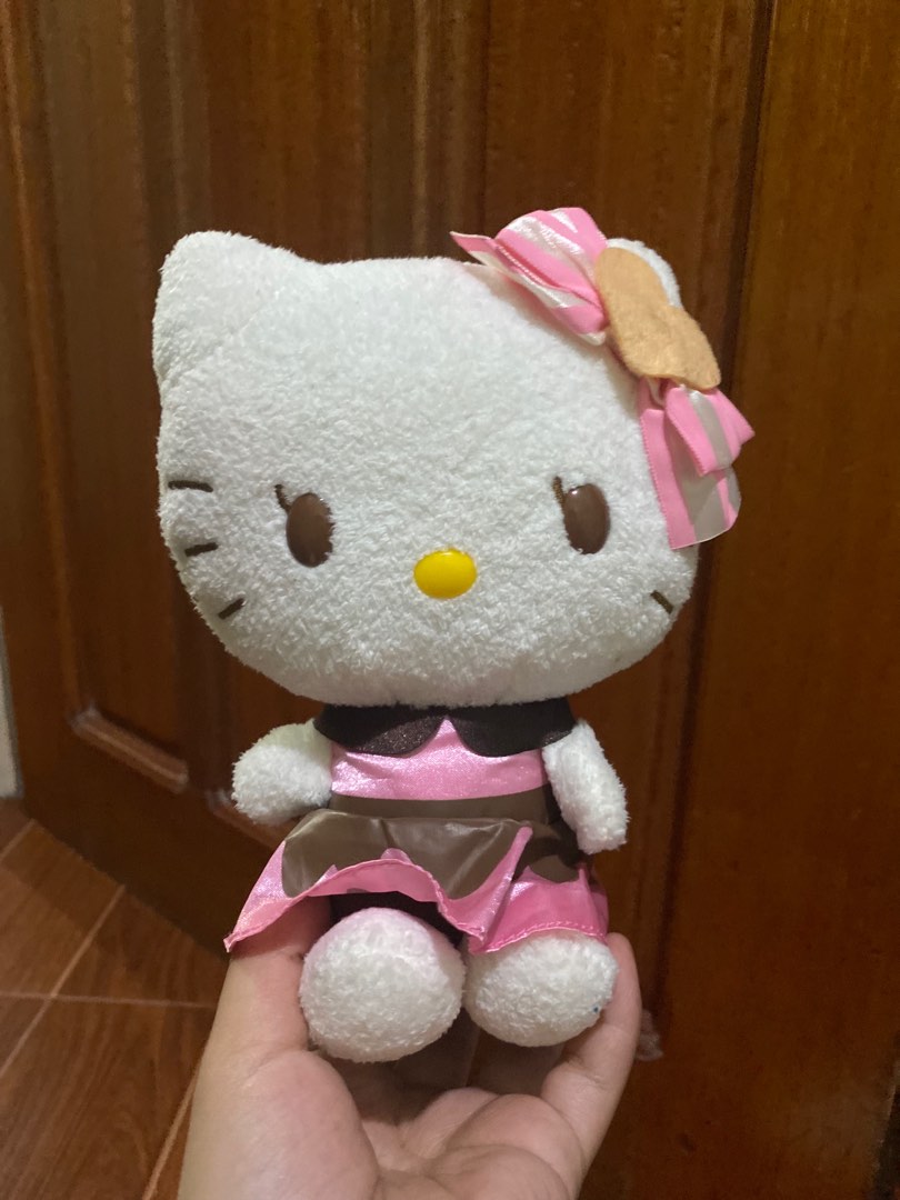 Hello kitty on Carousell