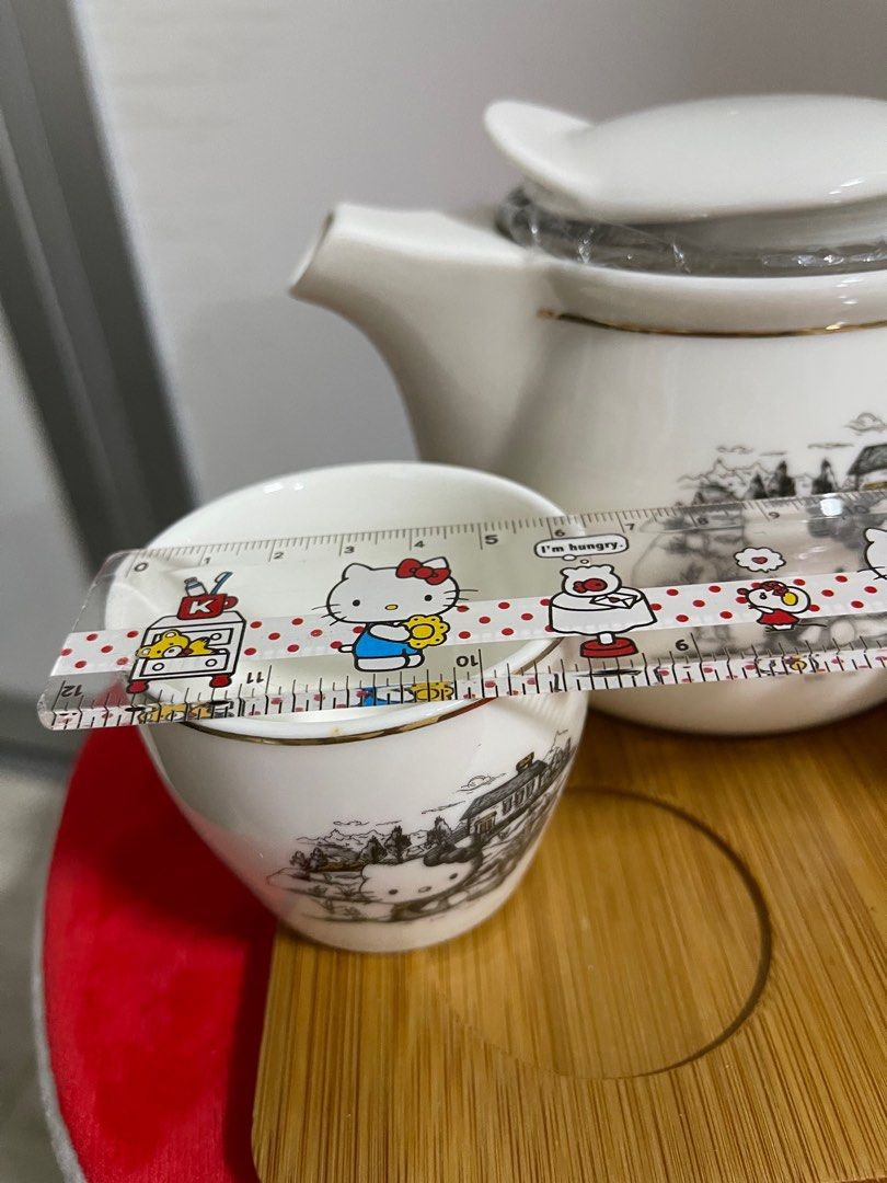 Hello Kitty Tea set, Furniture & Home Living, Kitchenware & Tableware ...