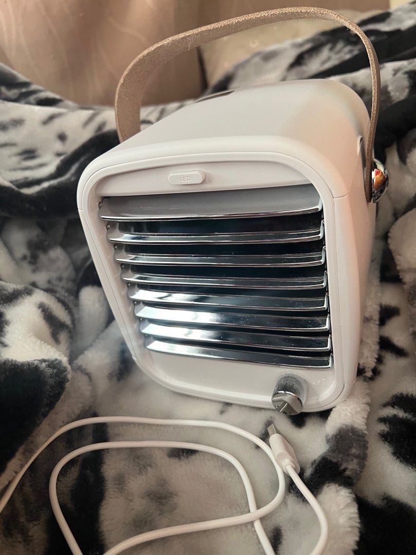 HKTV MALL Desk Cooler Fan, 家庭電器, 冷氣機及暖風機 - Carousell