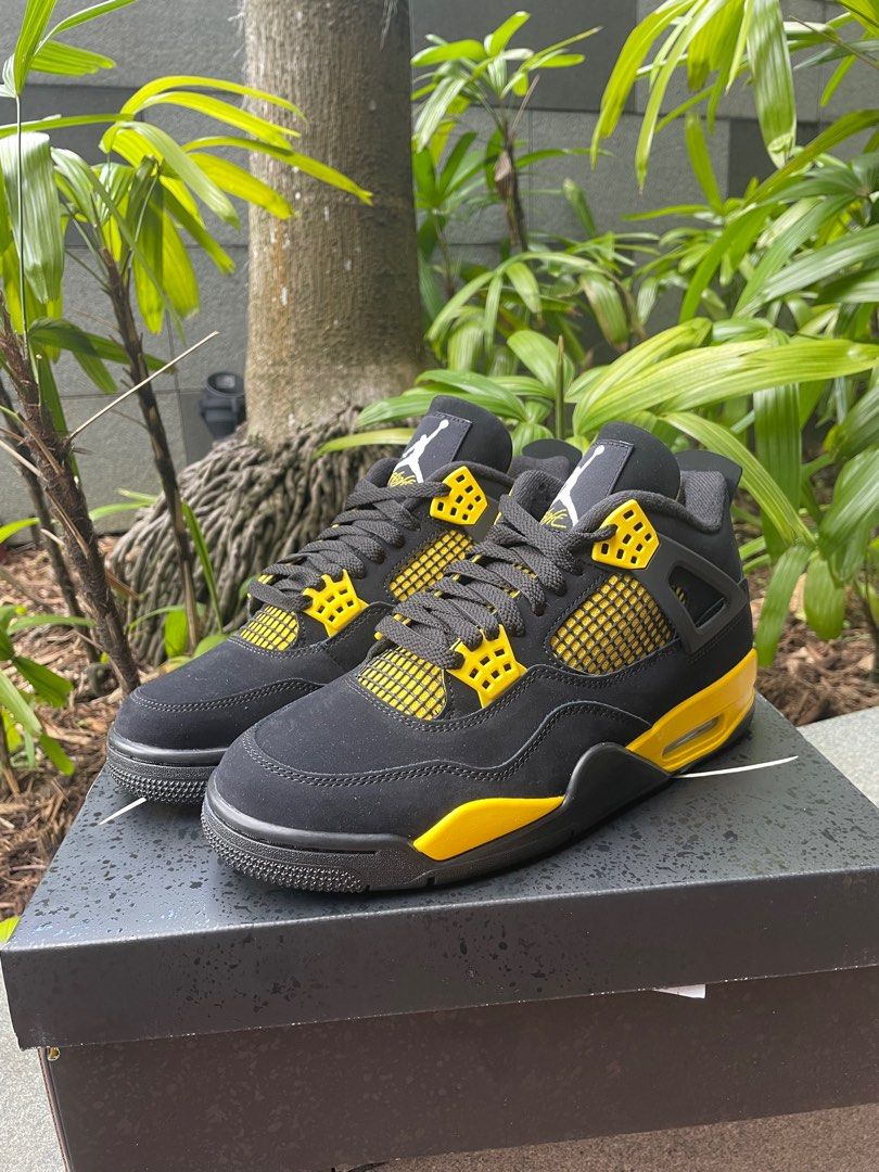Jordan 4 thunders, Men's Fashion, Footwear, Sneakers on Carousell