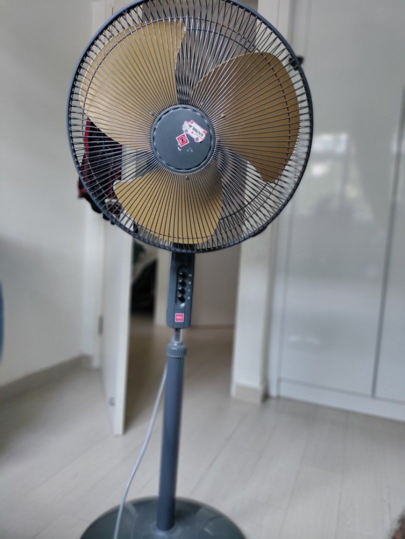 KDK 40cm fan, Furniture & Home Living, Lighting & Fans, Fans on Carousell