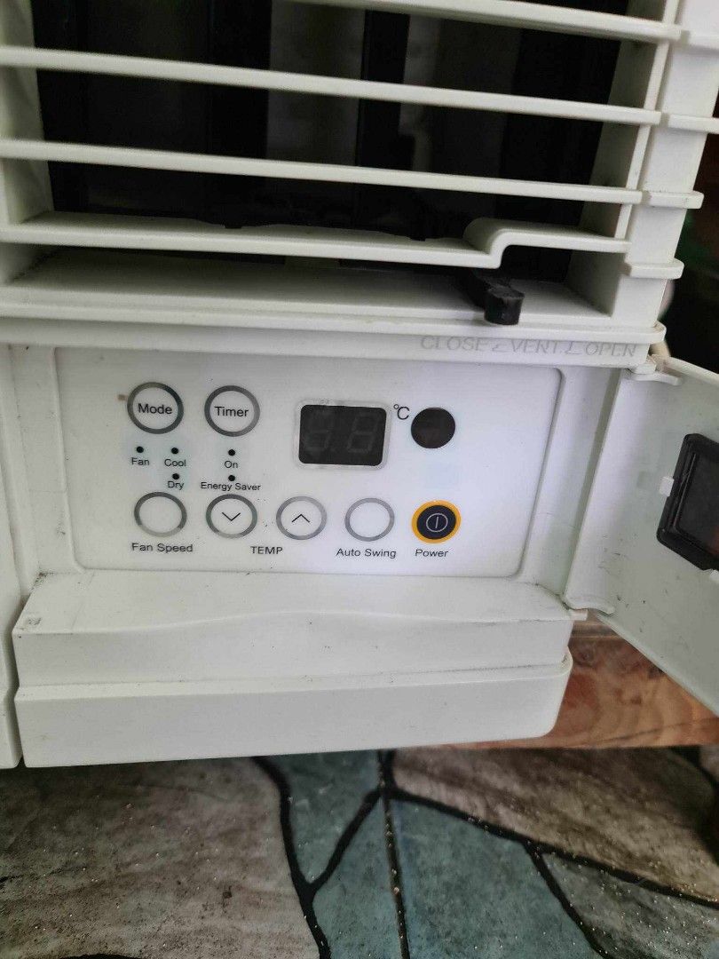 LG 2HP window type aircon, TV & Home Appliances, Air Conditioning and ...