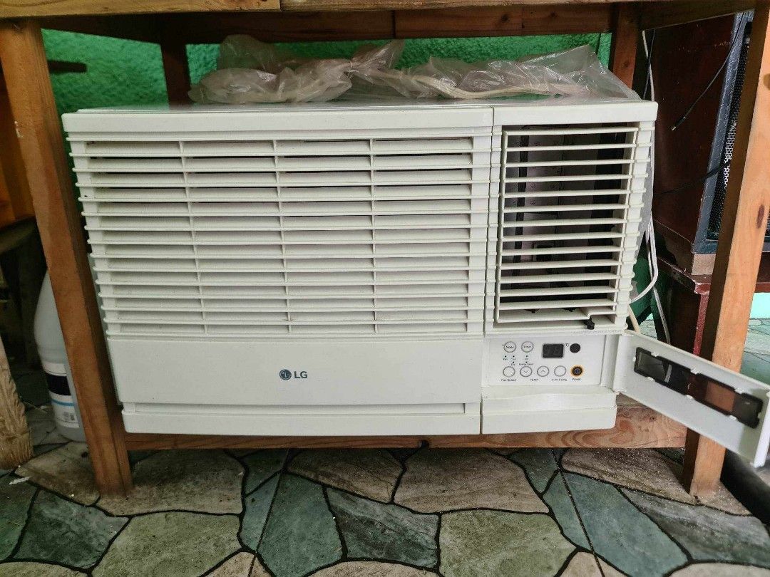 LG 2HP window type aircon, TV & Home Appliances, Air Conditioning and ...