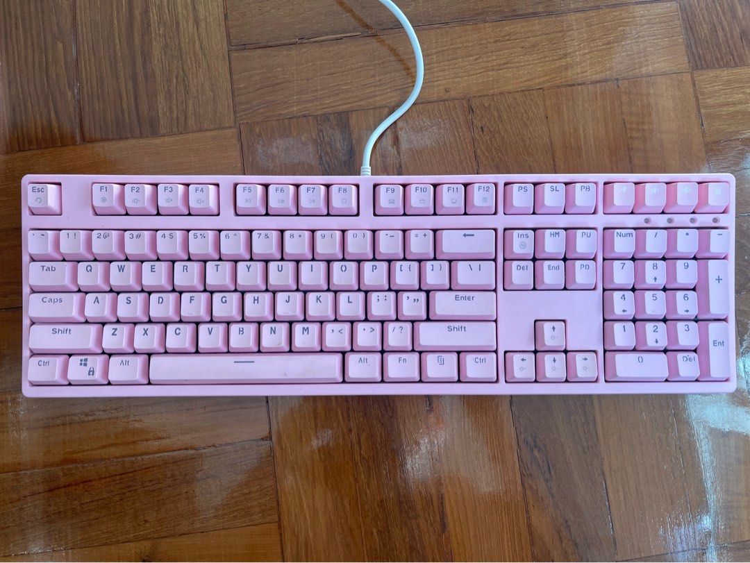 Like New PINK Mechanical Keyboard, 電腦＆科技, 電腦周邊及配件, 電腦鍵盤及相關產品 - Carousell