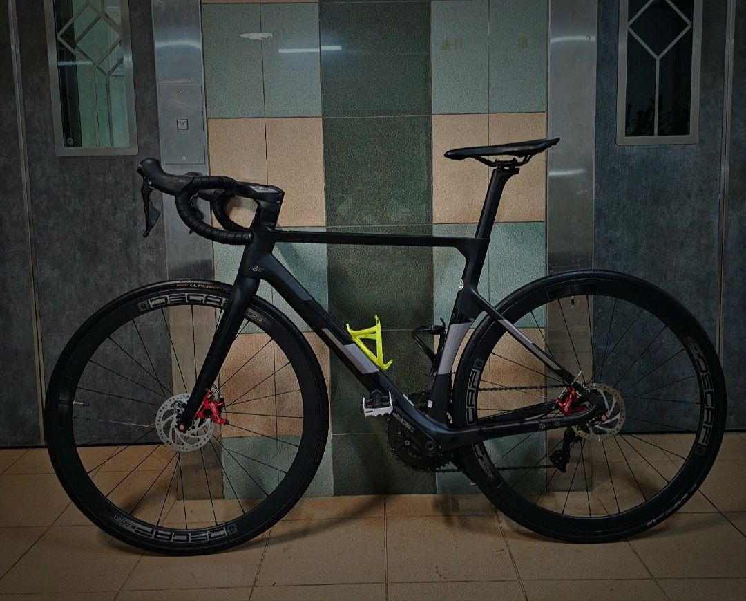LN JAVA Vesuvio Carbon Road Bike, Sports Equipment, Bicycles & Parts ...
