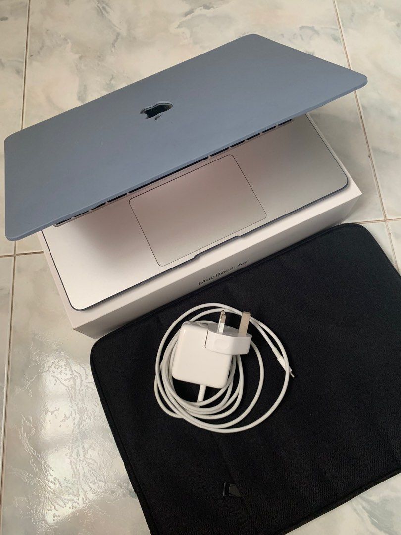 MacBook Air M1 13” (512GB) Sliver, Computers & Tech, Laptops ...