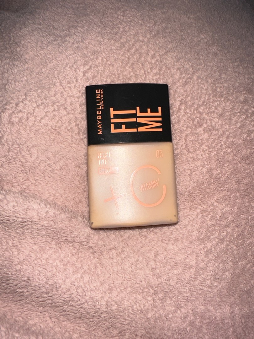 Maybelline New York Fit Me shade 05 LPC and Squad conceal it, Beauty ...