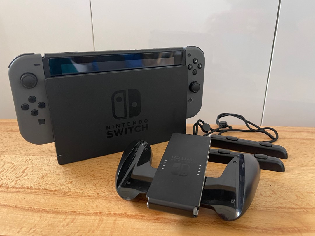 Nintendo Switch (Gray) with free Super Mario Odyssey game, Video Gaming ...