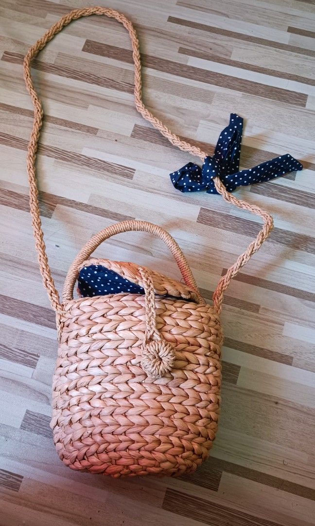 Rattan @ bag Kait rotan, Women's Fashion, Bags & Wallets, Shoulder Bags ...