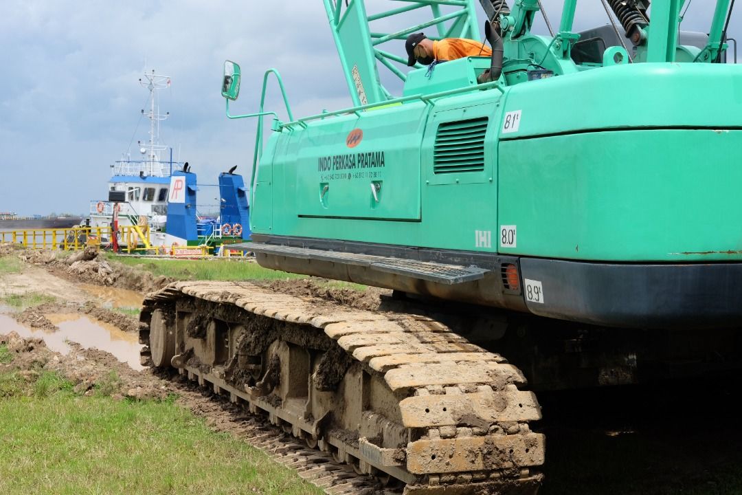 SEWA RENTAL CRANE CRAWLER DAN MOBILE BALIKPAPAN KUTAI SAMARINDA HANDIL ...