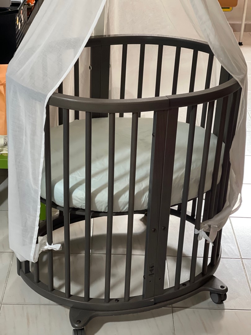 Stokke Sleepi Mini V2 Full Set Baby Crib Cot, Babies & Kids, Baby ...