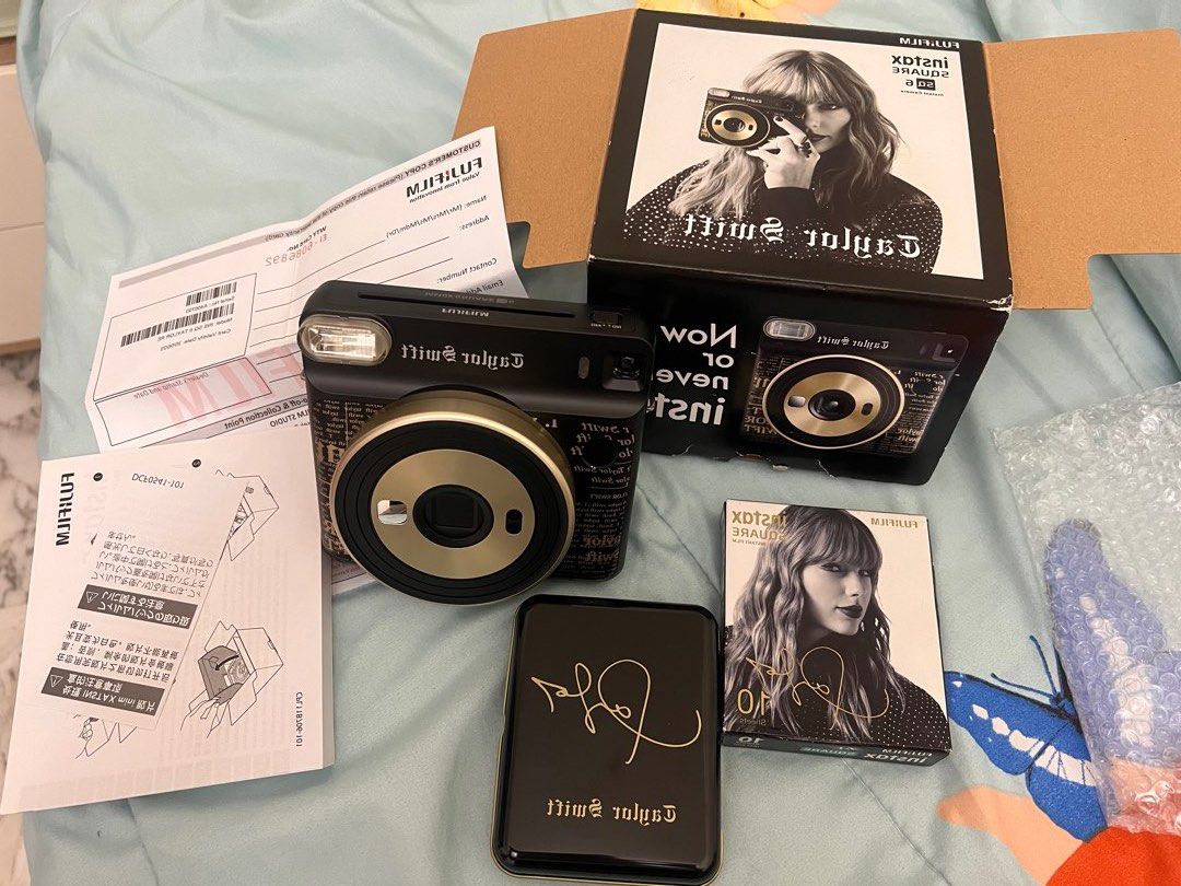 TAYLOR SWIFT ORIGINAL BRAND NEW Fujifilm Limited Edition Square SQ 6 ...
