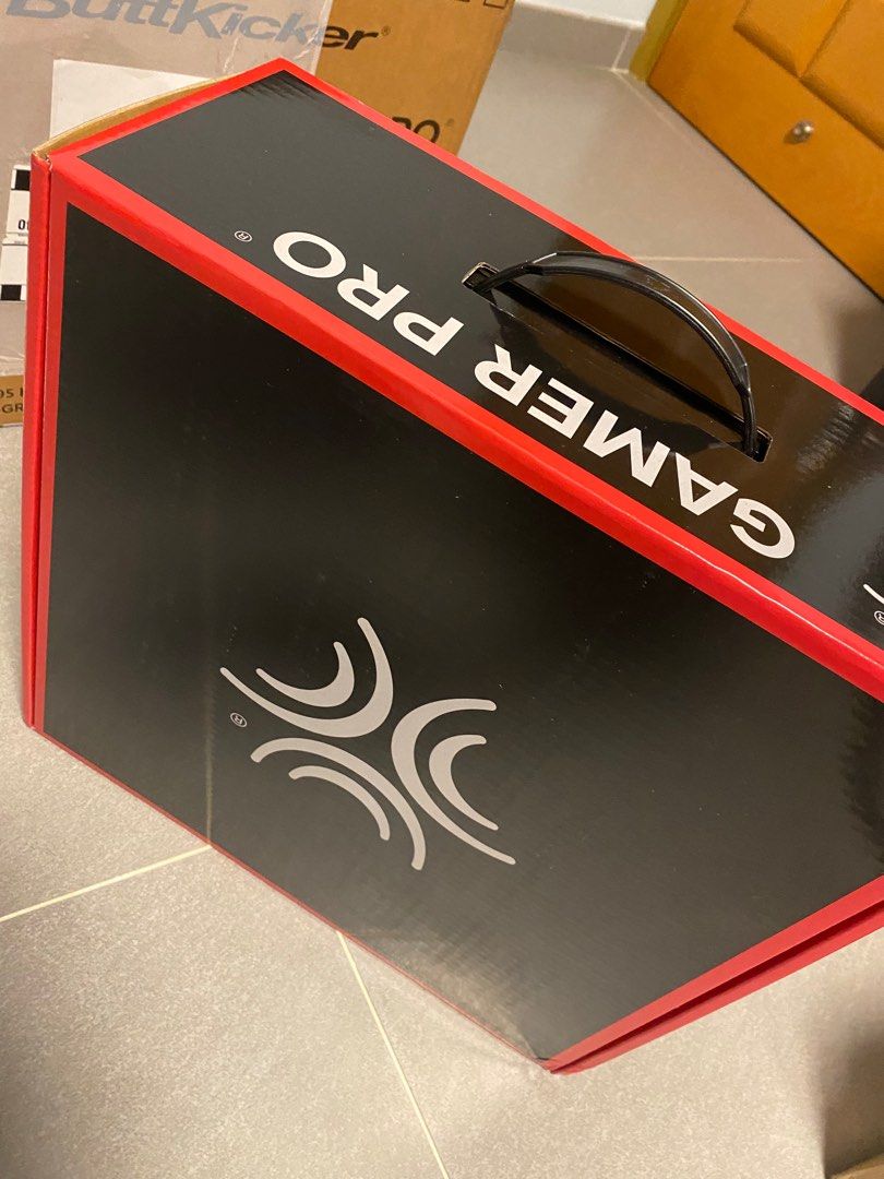 The buttkicker gamer plus/pro for Fanatec Logitech thrustmaster, 興趣及遊戲, 玩具 & 遊戲類 - Carousell