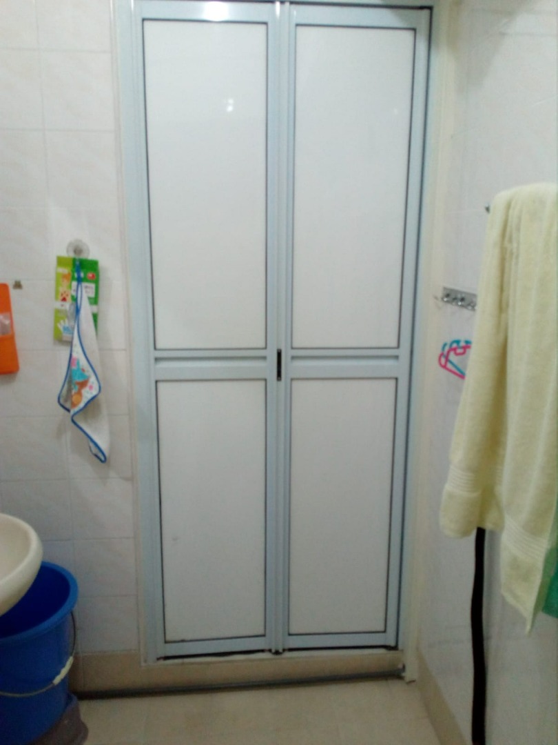 Toilet Bifold Door, Furniture & Home Living, Bathroom & Kitchen Fixtures on Carousell