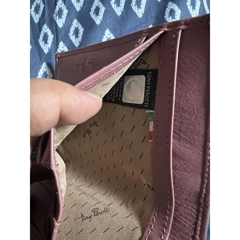 Tony Perotti Bifold Wallet, Women's Fashion, Bags & Wallets, Wallets ...