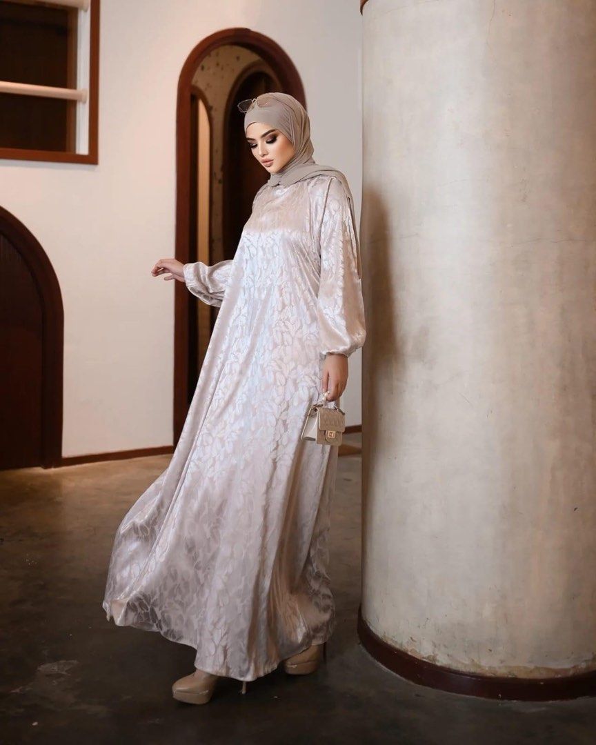 Tunza abaya, Women's Fashion, Muslimah Fashion, Dresses on Carousell