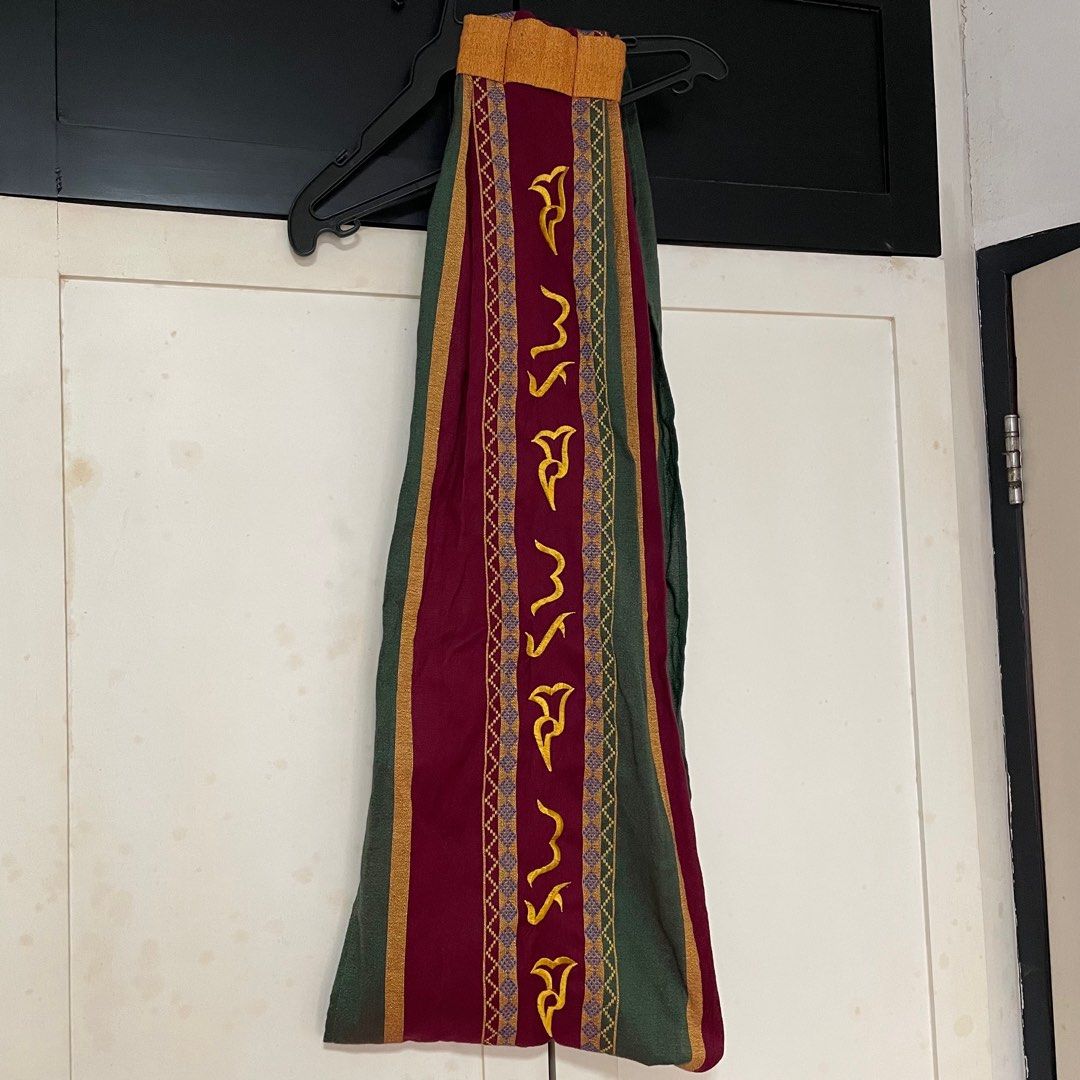 UP Sablay (Embroidered Baybayin; Medium; Maroons; University of the ...