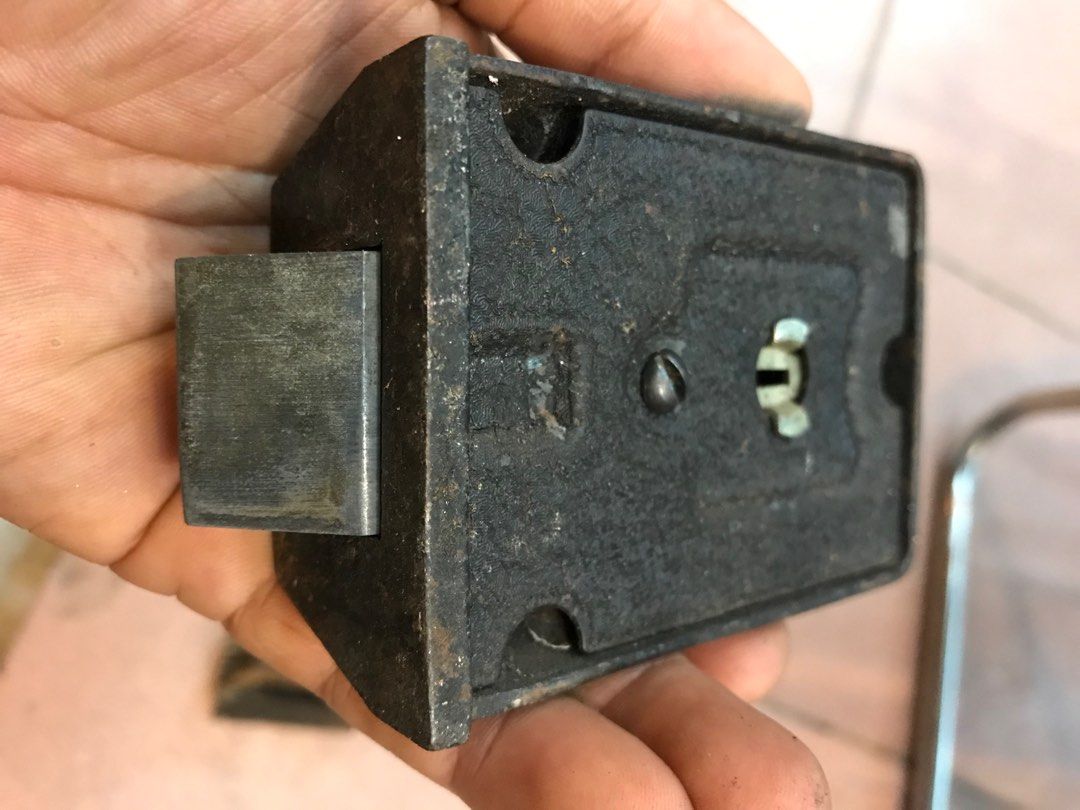 Vintage lock / selak pintu, Hobbies & Toys, Collectibles & Memorabilia ...