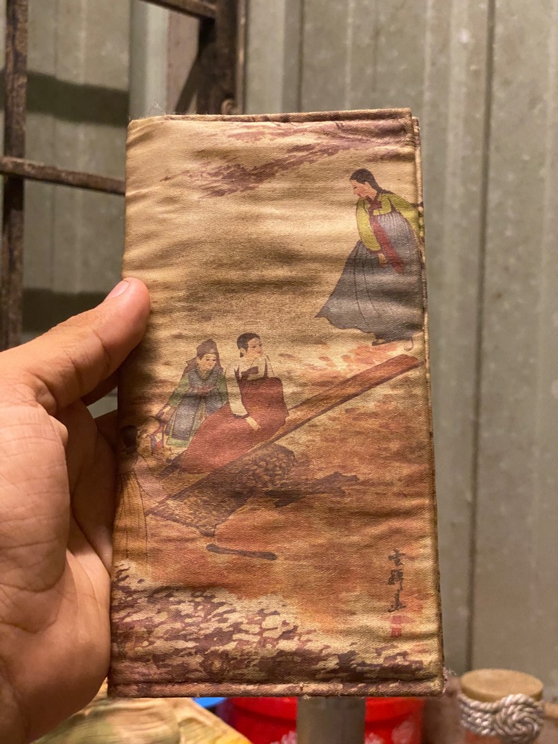 Wallet panjang nyanyo japan, Hobbies & Toys, Collectibles & Memorabilia ...