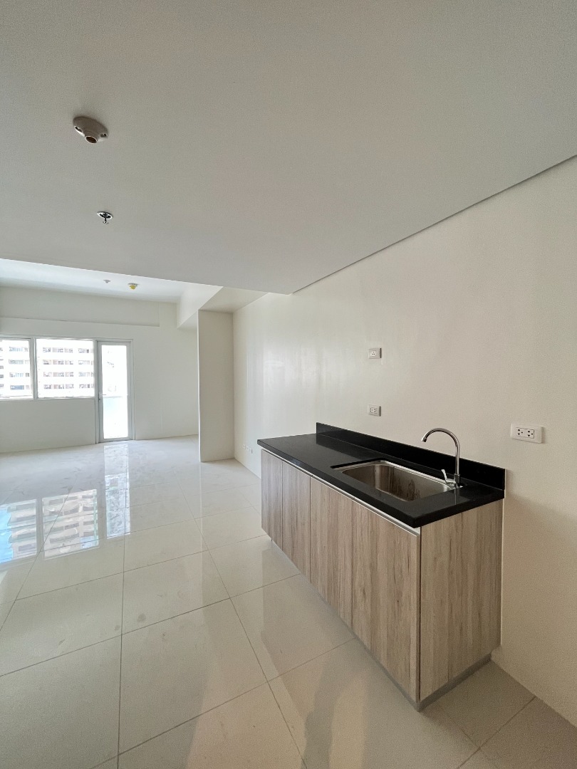 1BR Newly Turnover Condo in Makati 100 WEST MAKATI Condominium on Carousell