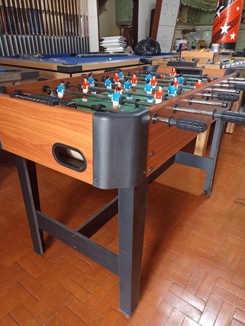 2X4 FT SOCCER TABLE WITH COMPLETE SET OF ACCESSORIES, Sports Equipment ...