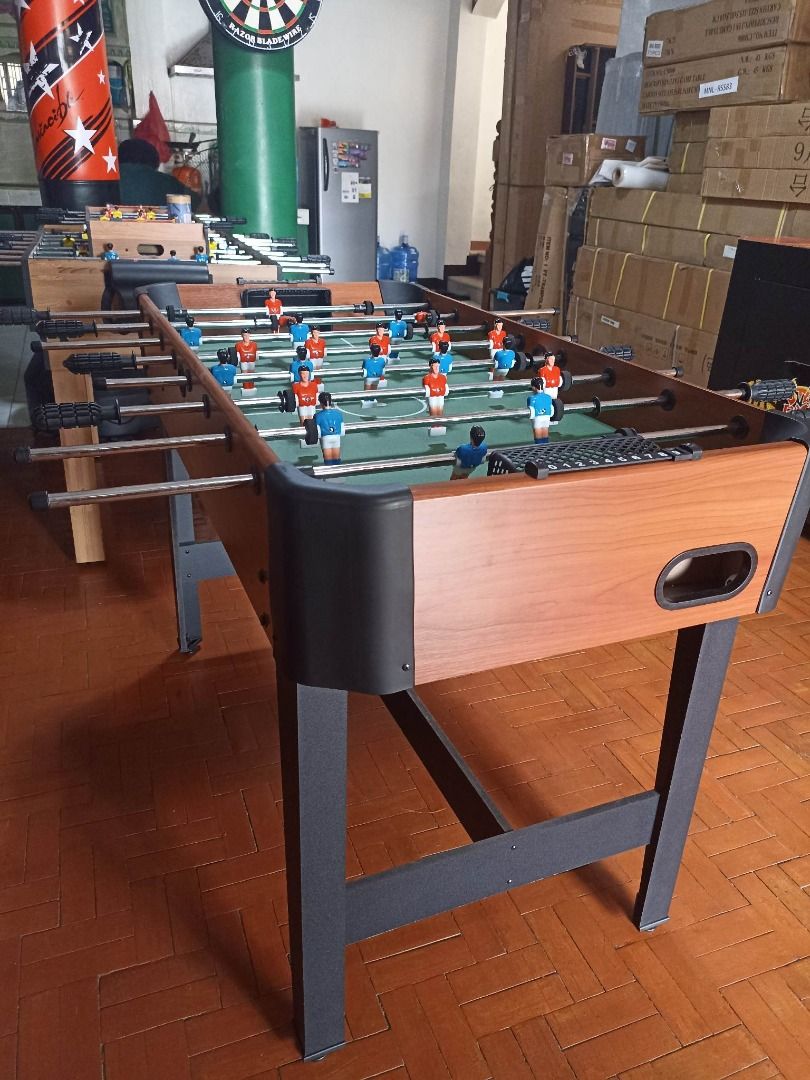 2X4 FT SOCCER TABLE WITH COMPLETE SET OF ACCESSORIES, Sports Equipment ...