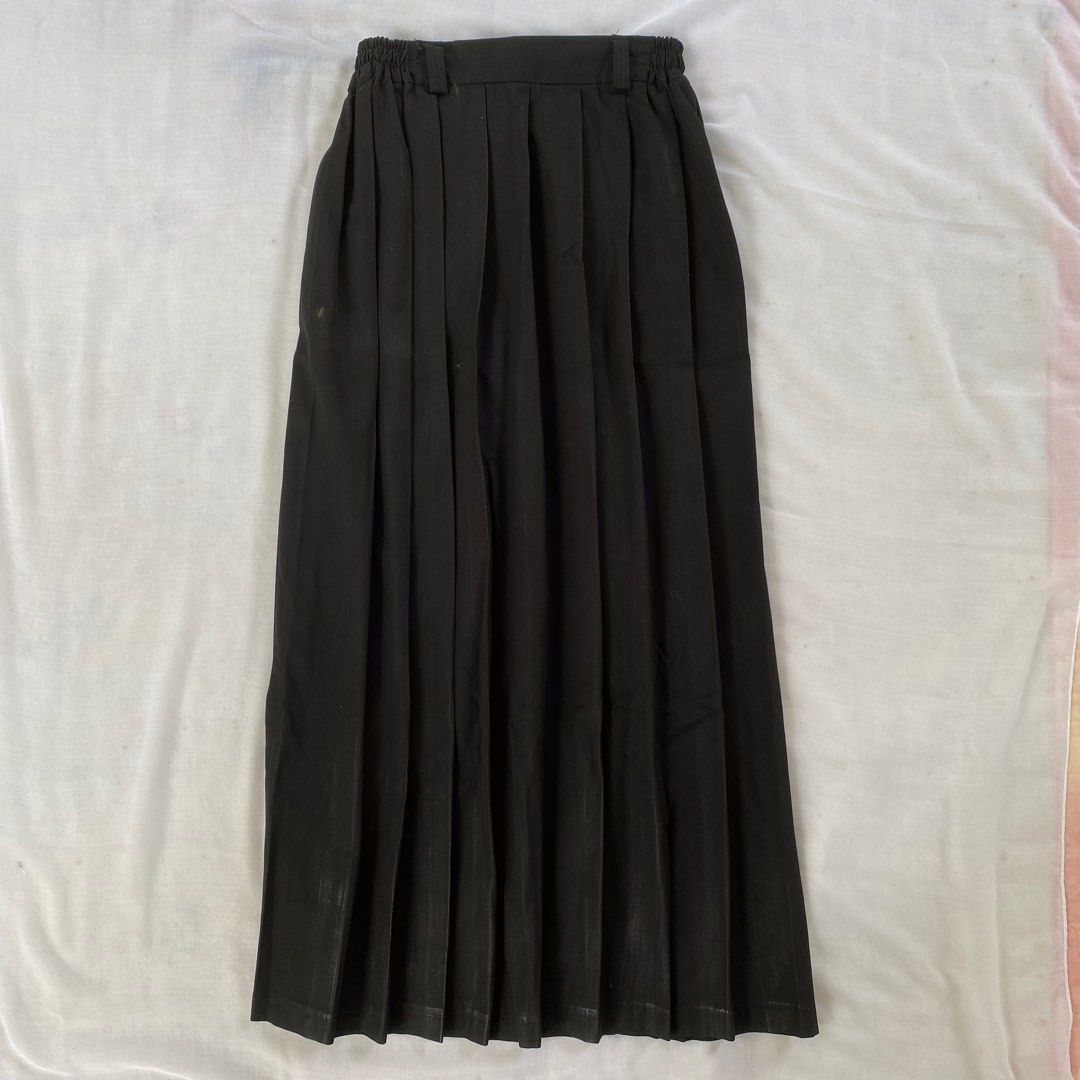 ️ Rok rampel seragam sekolah, Fesyen Wanita, Pakaian Wanita, Gaun & Rok ...