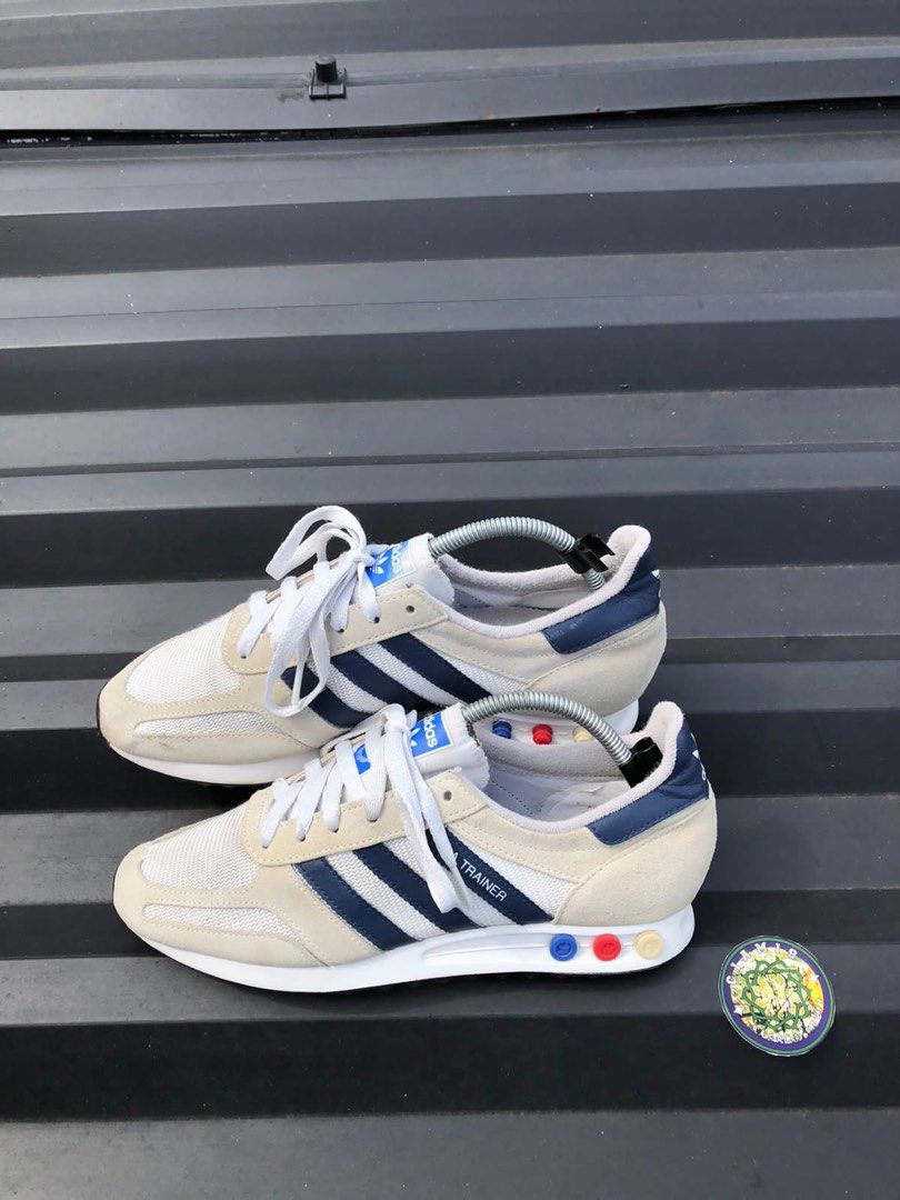Adidas LA trainers, Fesyen Pria, Sepatu , Lainnya di Carousell