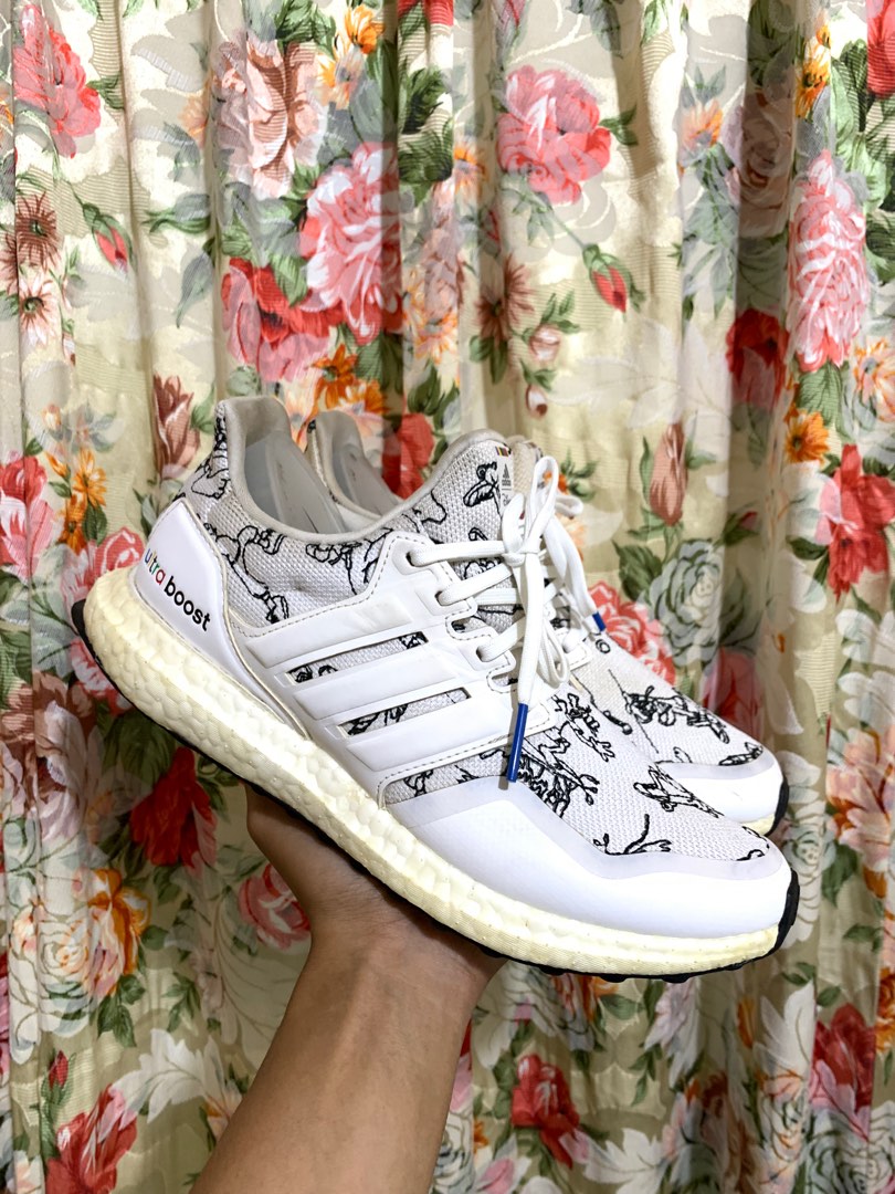 Adidas Ultraboost DNA x DISNEY, Fesyen Pria, Sepatu , Sneakers di Carousell
