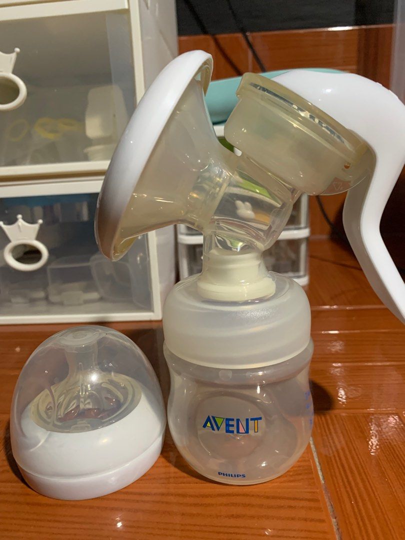 Avent Manual Breastpump on Carousell