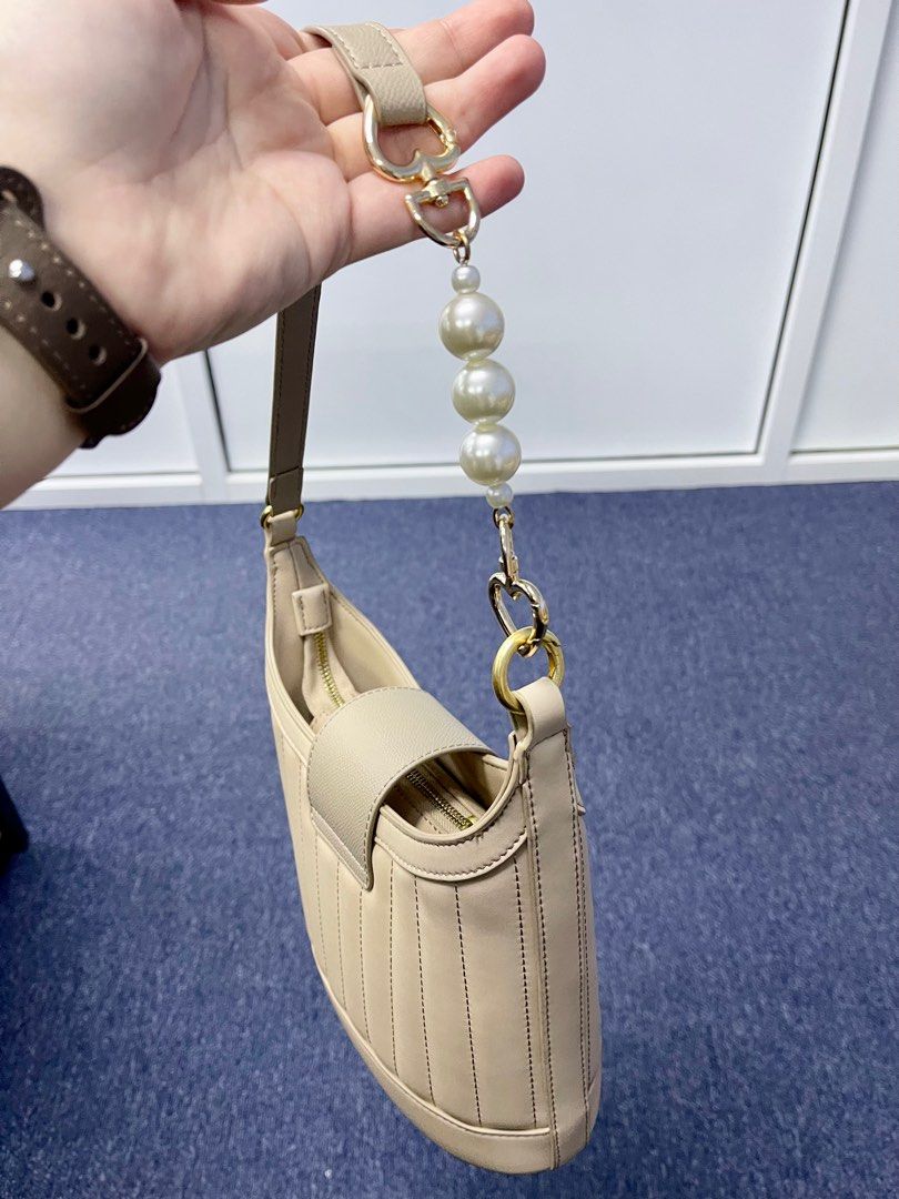 Badore Elone Collection Nude woman shoulder bag, Women's Fashion, Bags ...