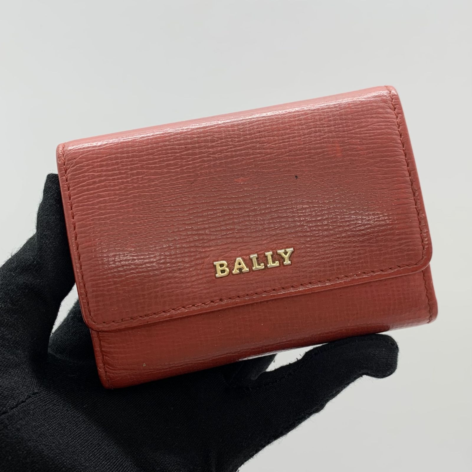 BALLY RED KEY CASE 237019797 KM, Luxury, Bags & Wallets on Carousell