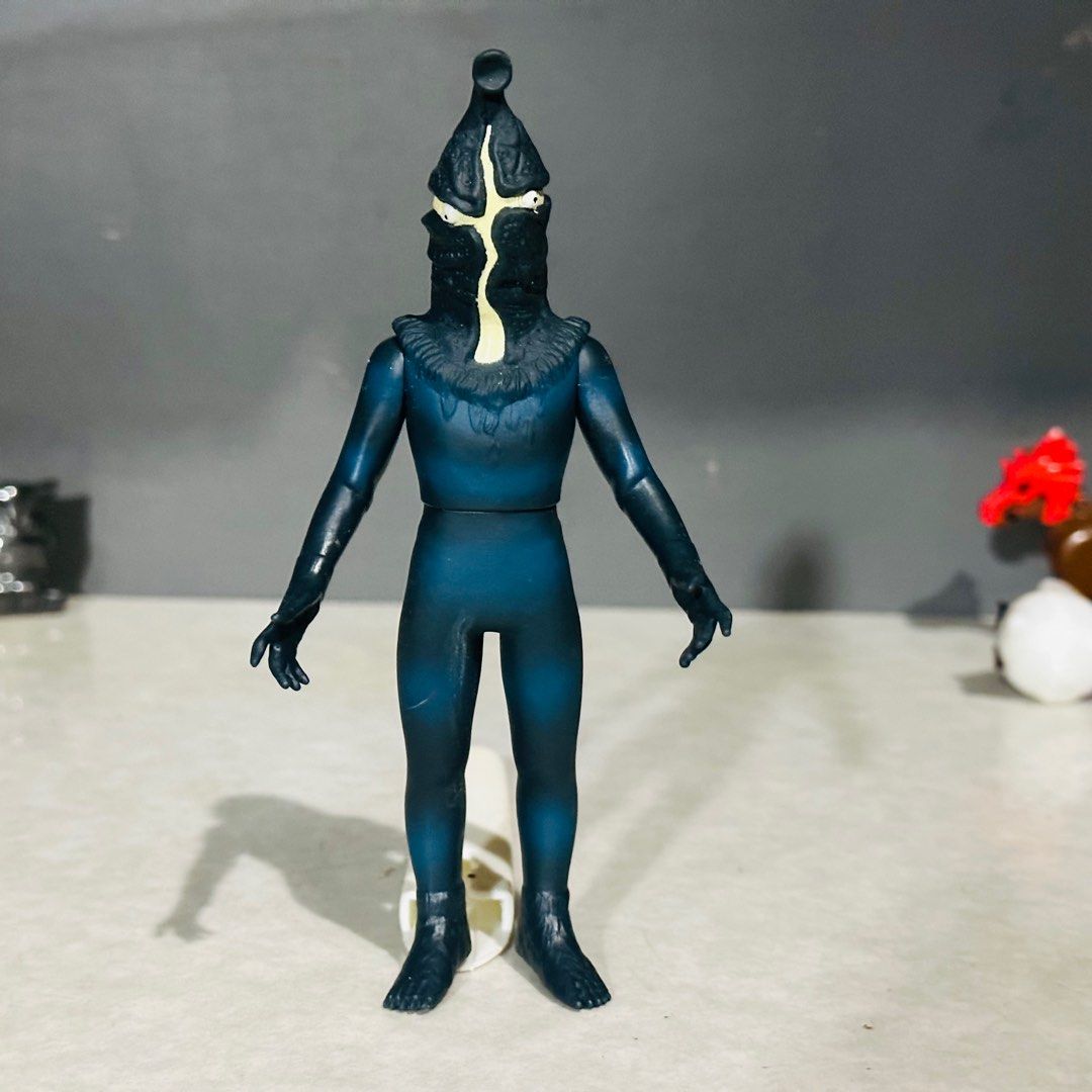 Bandai Ultraman Z Ultra Monster Series 09 Kemur Pvc Figure Tsuburaya Sofvi on Carousell