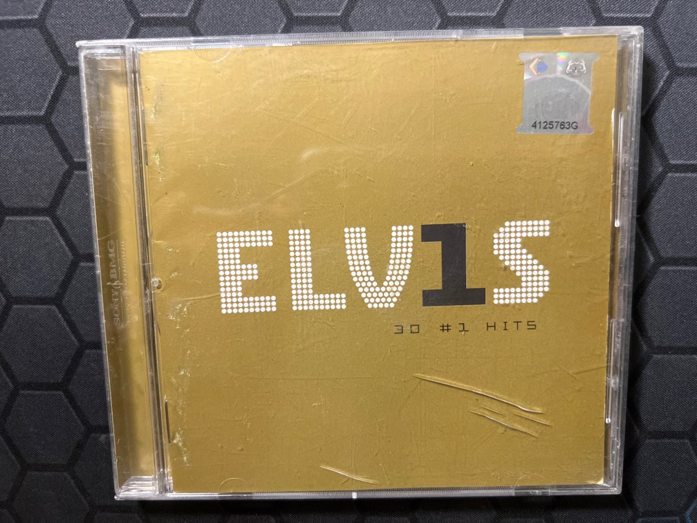 CD ELVIS, Hobbies & Toys, Music & Media, CDs & DVDs on Carousell