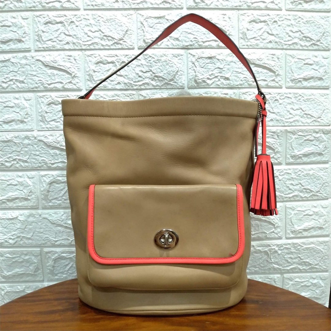 Coach Tote Bag (Authentic Branded Bag), Women's Fashion, Bags & Wallets ...