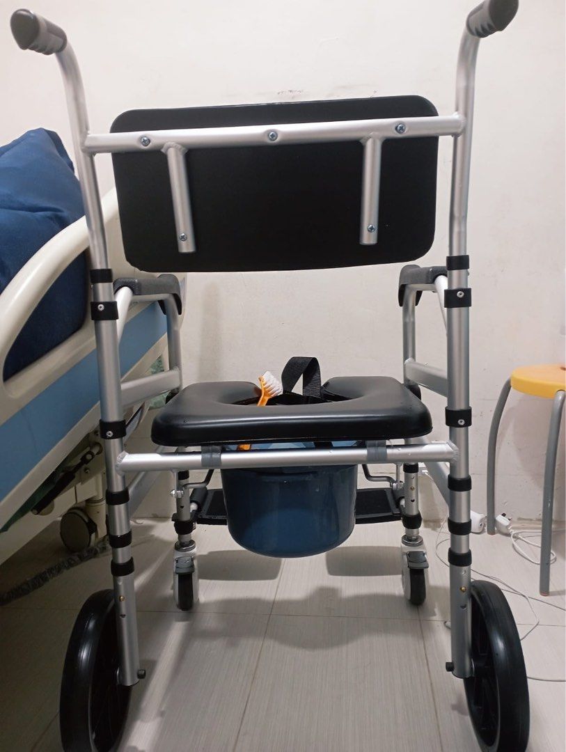 Commode with wheels (New), Health & Nutrition, Assistive & Rehabilatory ...