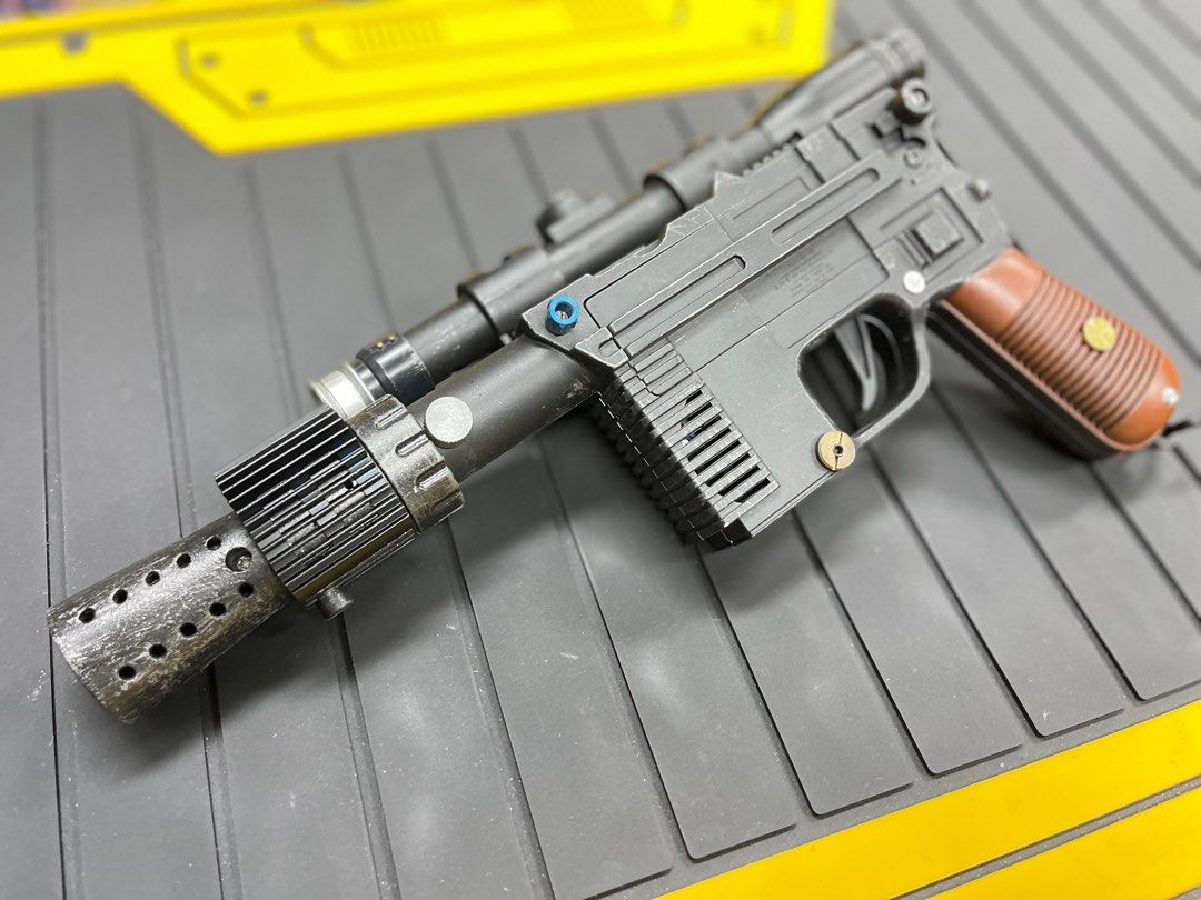 DL-44 Blaster 1:1 scale with Xenopixel board installed, Hobbies & Toys ...