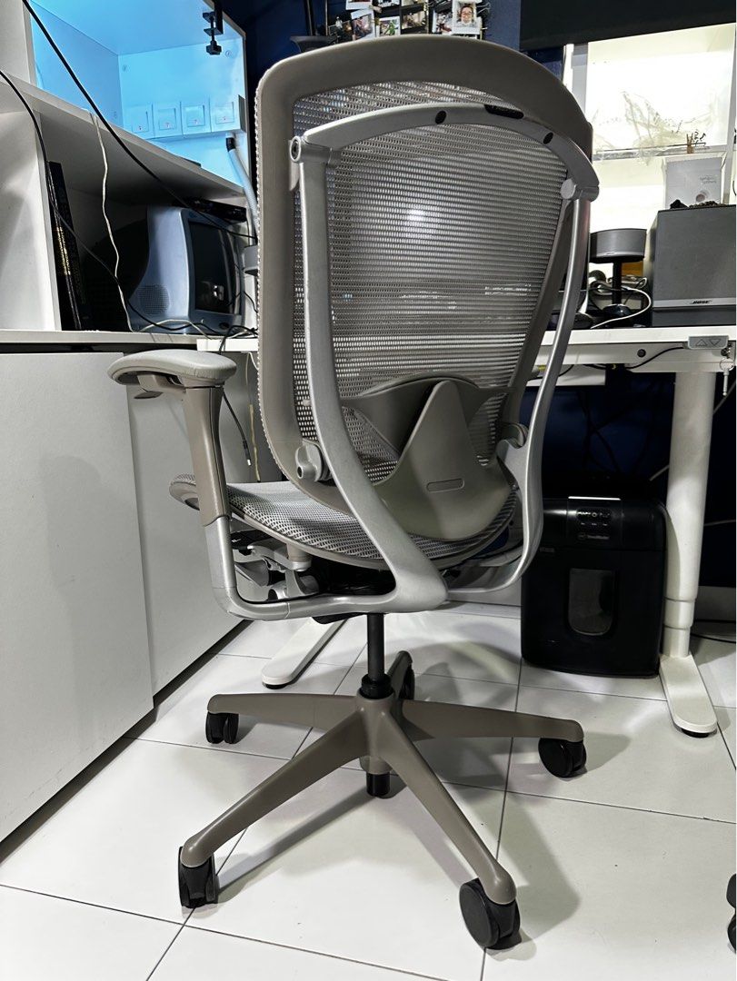 Flagship Okamura contessa ergonomic office chair dark grey , Furniture ...