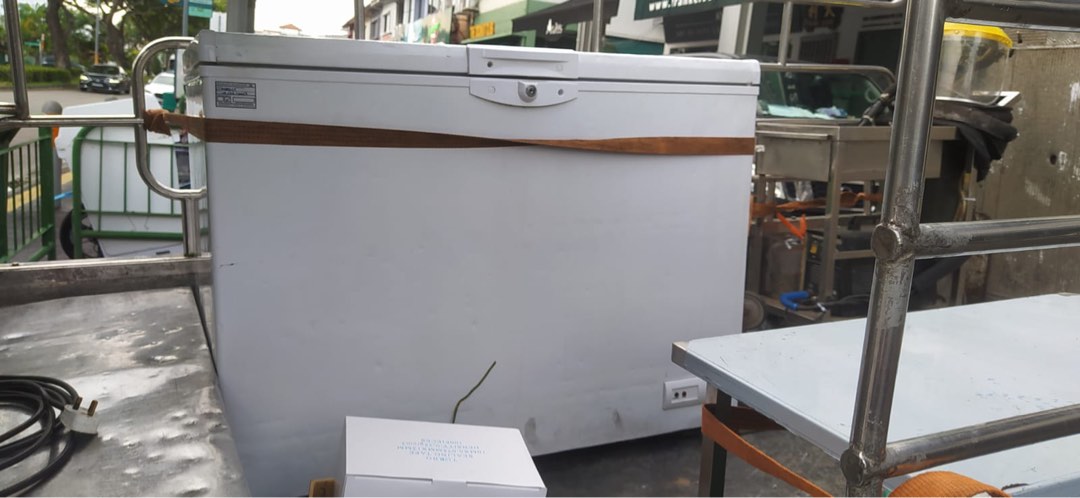 (Free delivery and warranty) chest freezer 4ft/ ice box/ ice cream ...