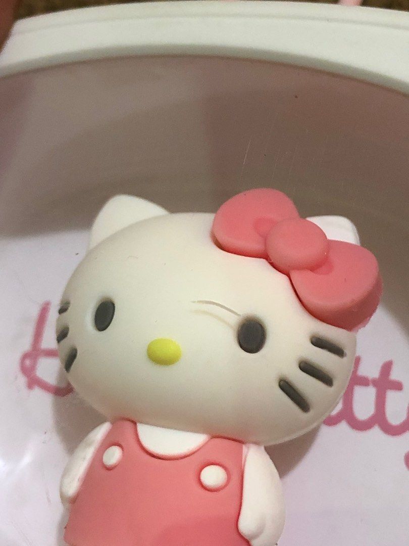 Hello kitty sanrio x miniso mini tv desk lamp figure, Hobbies & Toys ...