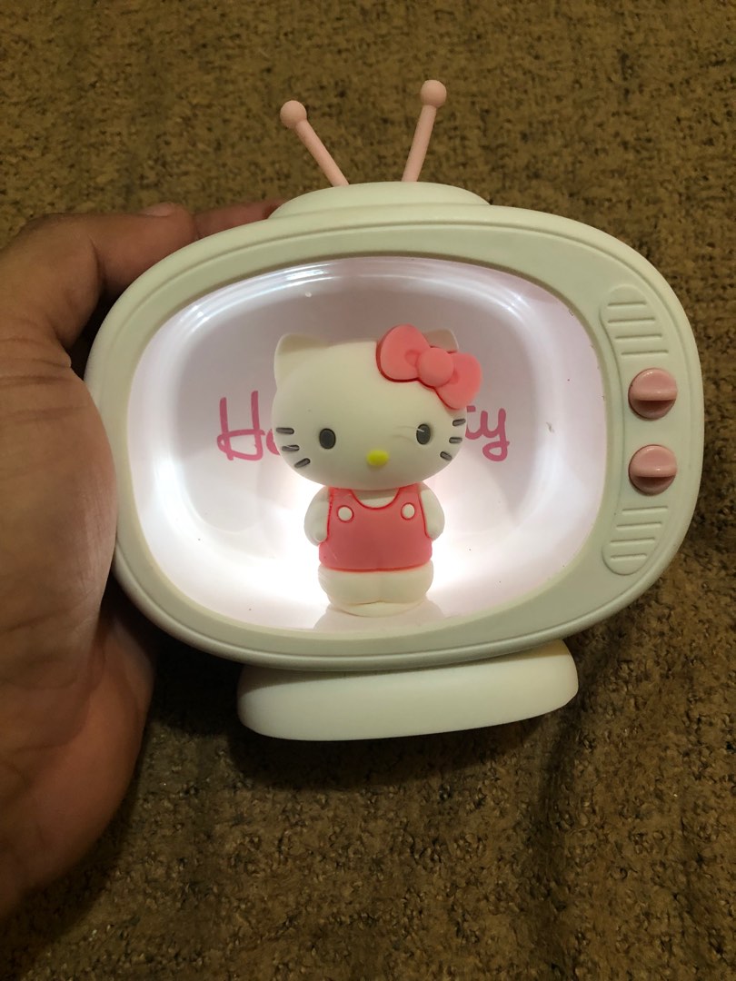 Hello kitty sanrio x miniso mini tv desk lamp figure, Hobbies & Toys ...