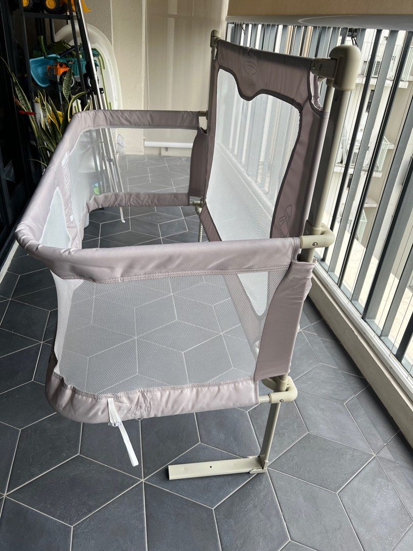 Leeoeevee baby cot co-sleep rail, Babies & Kids, Baby Nursery & Kids ...