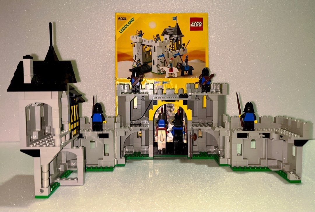 Lego 6074: Black Falcon's Fortress (Vintage), Hobbies & Toys, Toys ...