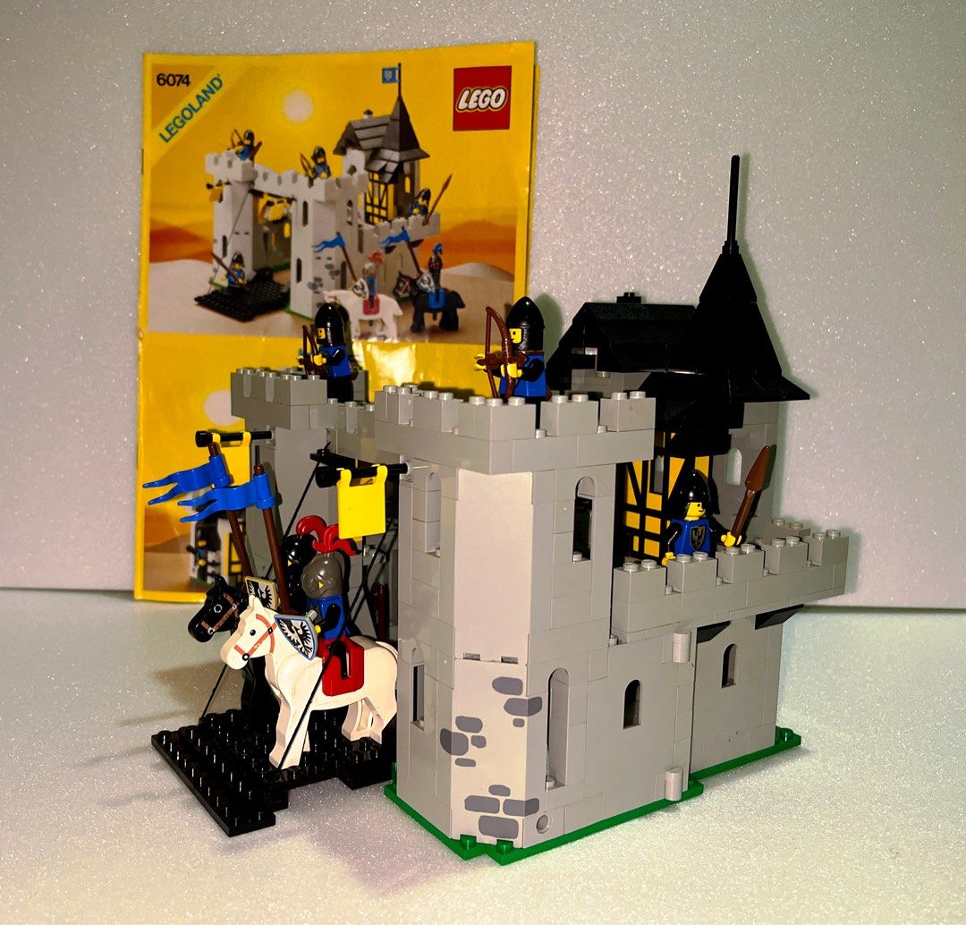 Lego 6074: Black Falcon's Fortress (Vintage), Hobbies & Toys, Toys ...