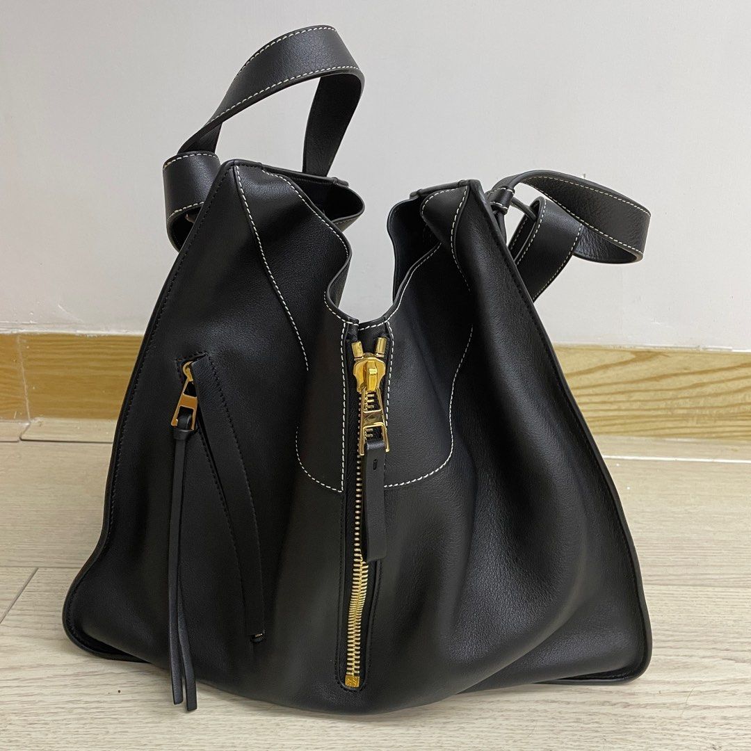 Loewe, 名牌, 手袋及銀包 - Carousell