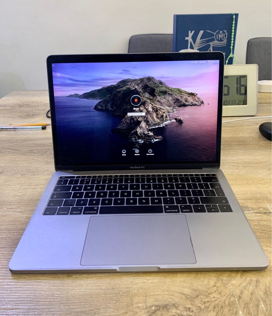MacBook Pro (13-inch, 2016 Core i5, 8GBRAM 256GB SSD) on Carousell