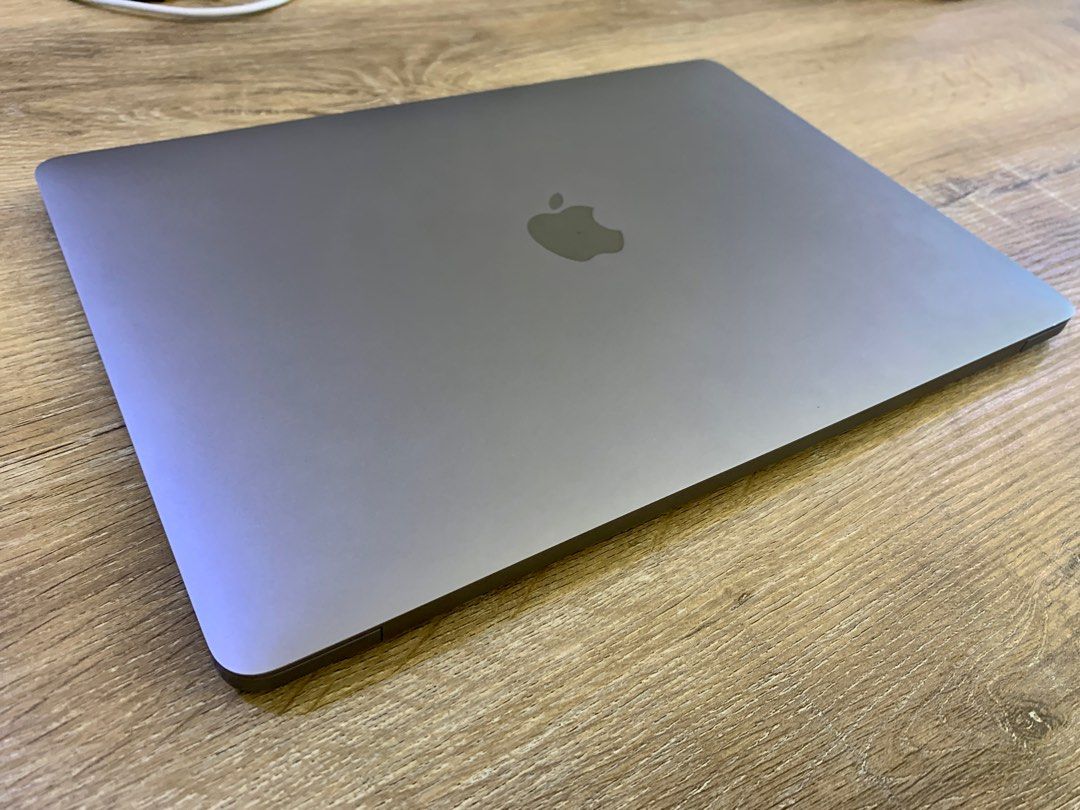 MacBook Pro (13-inch, 2016 Core i5, 8GBRAM 256GB SSD) on Carousell